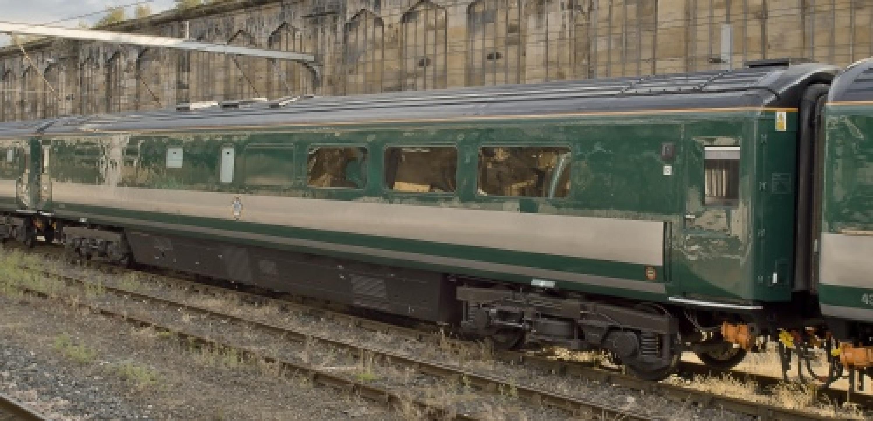 BR 40032 Mk 3 HST Trailer Buffet Standard, later TFKB Built 1978